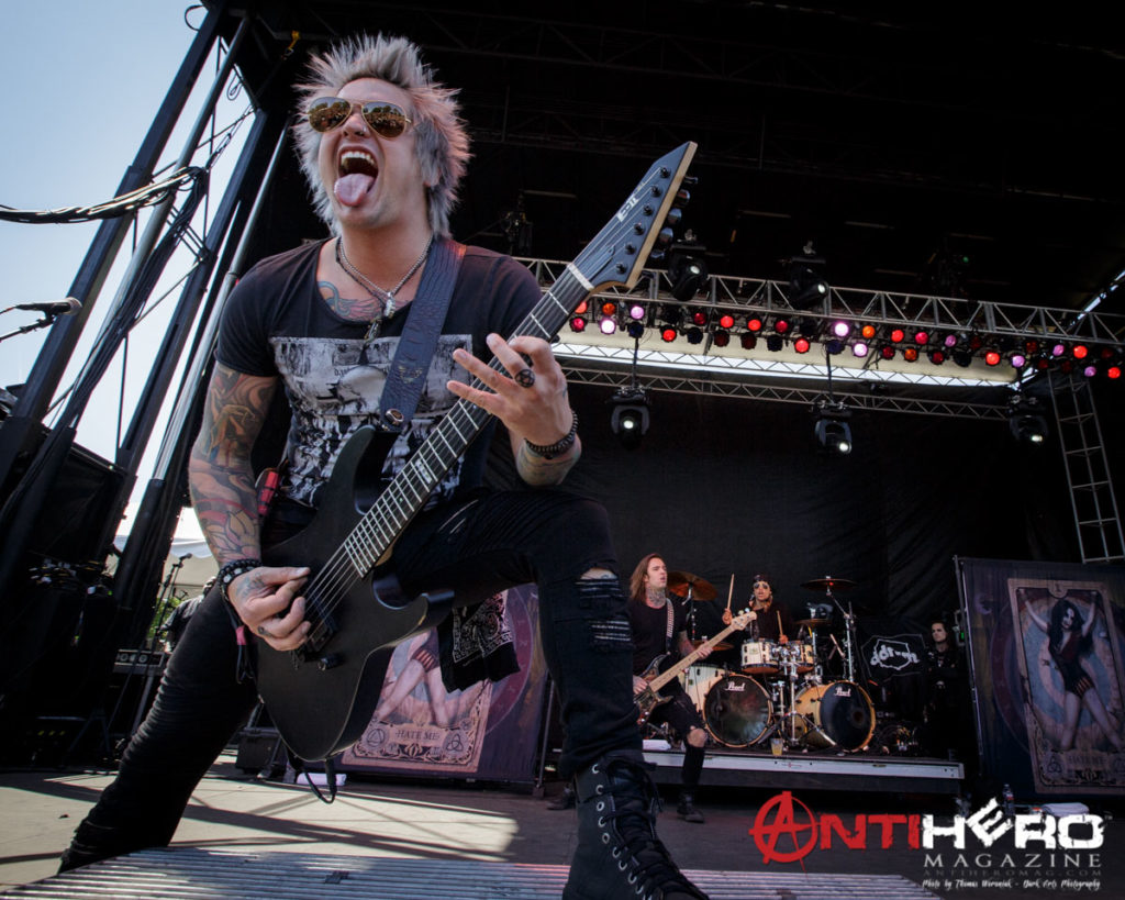 Concert Photos: ESCAPE THE FATE at ROCKFEST 2016 in Kansas City ...
