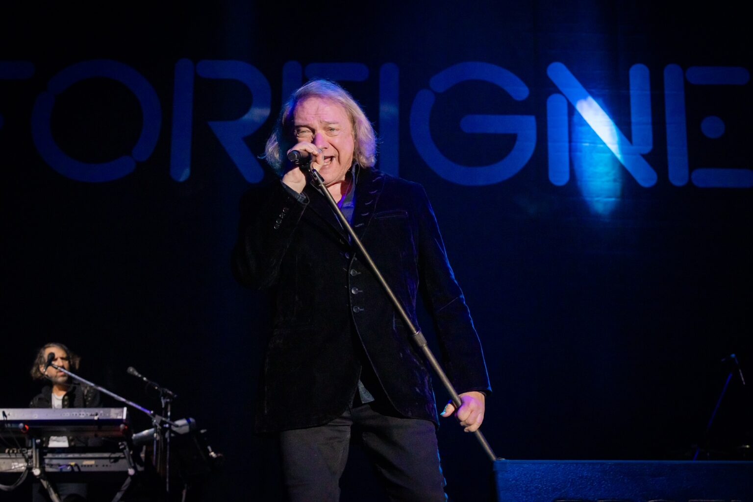 Lou Gramm on Rediscovery, Legacy, and the Joy of the Stage - Interview ...